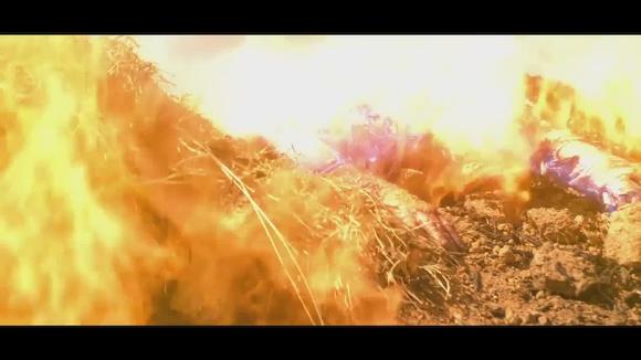 男子驾驶飞机出现事故,坠机后人却没有死