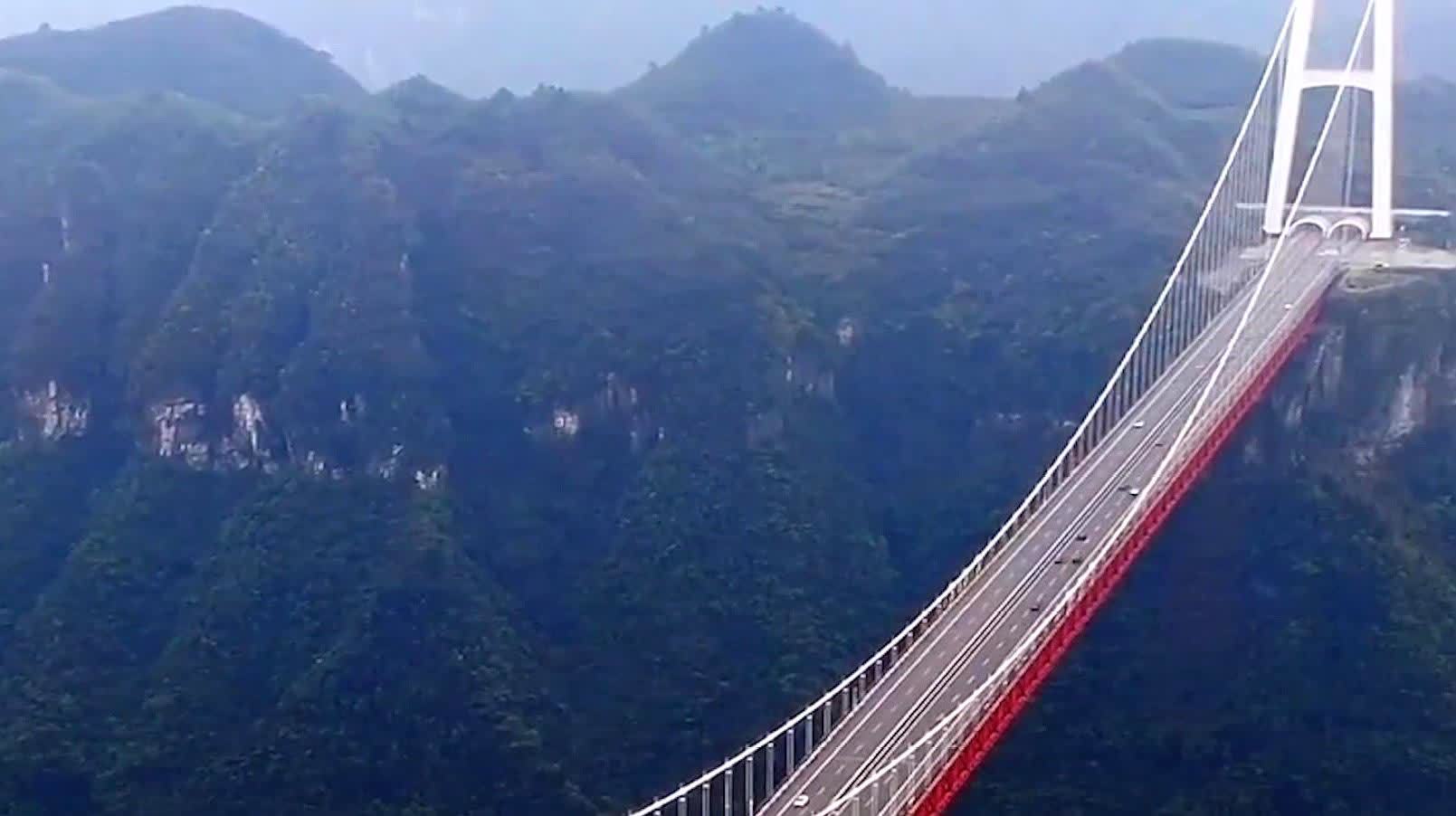 中国制造有谁不服,眼前这一幕真心不敢久看,厉害了我的国!