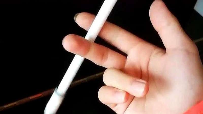 无限循环转笔,转笔大神慢动作教学,看起来好酷