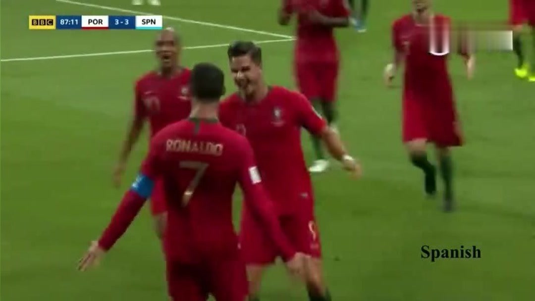 10国语言解说C罗任意球救主,西班牙那个突然没声了
