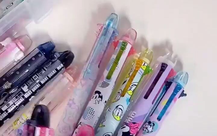 今日份展示的是百乐coleto模块笔,优点是多种组合外观,缺点是不耐用～