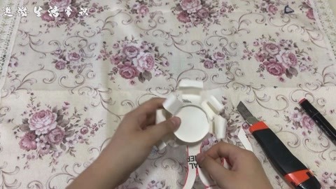 手工纸杯小人的制作方法