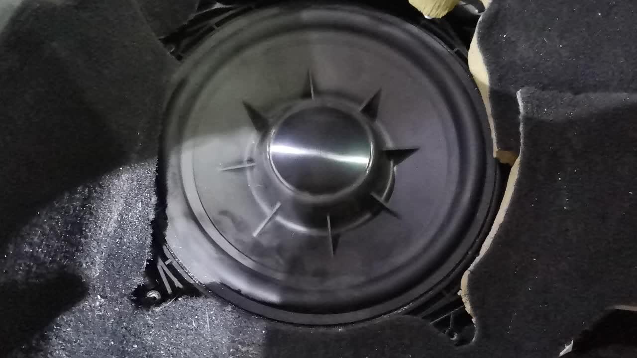 宝马5系升级DSP处理器+宝马专用3分频喇叭、环保必拓隔音!【来自懂...