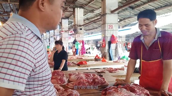 广西北流猪肉价格又暴涨!排骨35元一斤,猪肉25元,农村没猪肉卖