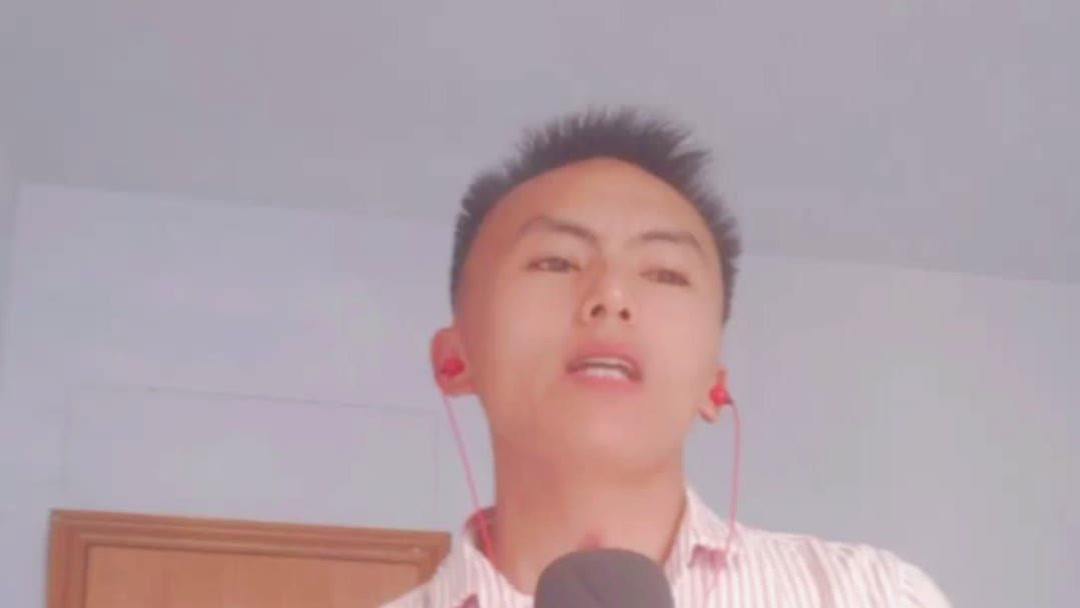你总是如此的冷漠,我却是多么的寂寞
