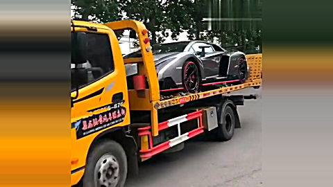 林志颖想买却买不到的,兰博基尼毒药,简直帅呆了!