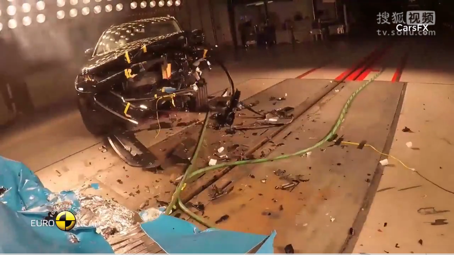 斯柯达Kodiaq对比路虎发现运动SUV 5星级碰撞测试