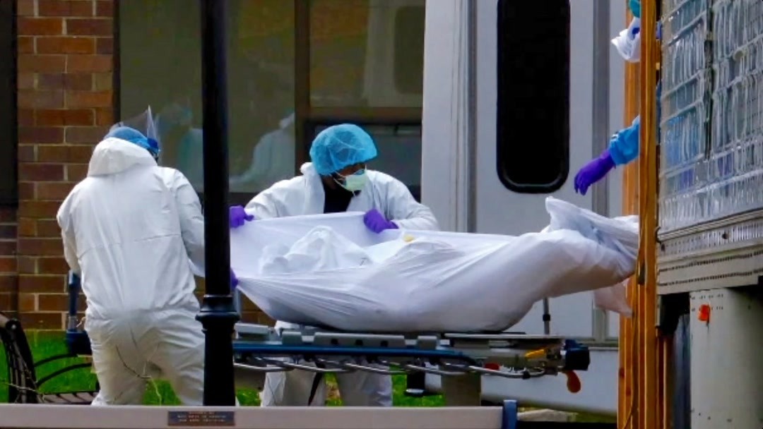 全球首例“尸传人” 泰国一法医疑被遗体传染新冠后死亡