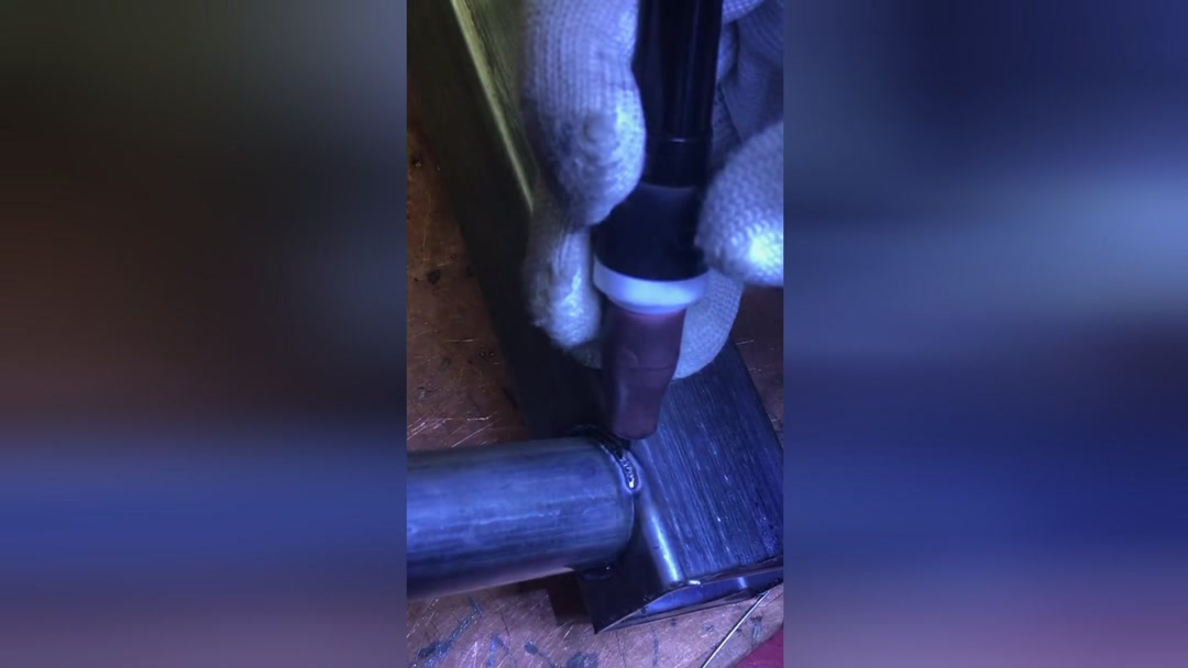 镀锌圆管与方管焊接