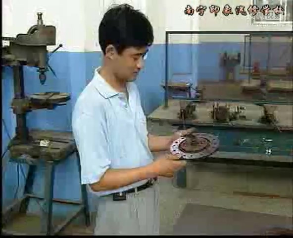 桑塔纳轿车故障诊断与检修之10离合器起步发抖视频