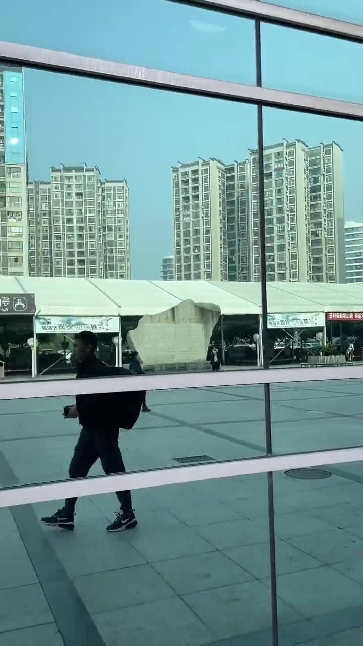 周末结束开始搬砖 平凡的星期一 天门山翼装飞行