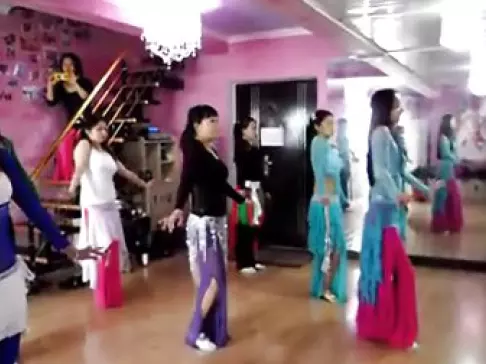 合肥罗曼肚皮舞教练班模拟课堂:基础练习一