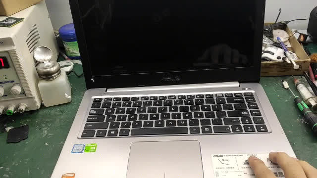 一台华硕A400U进水笔记本,看完视频你也会维修电脑