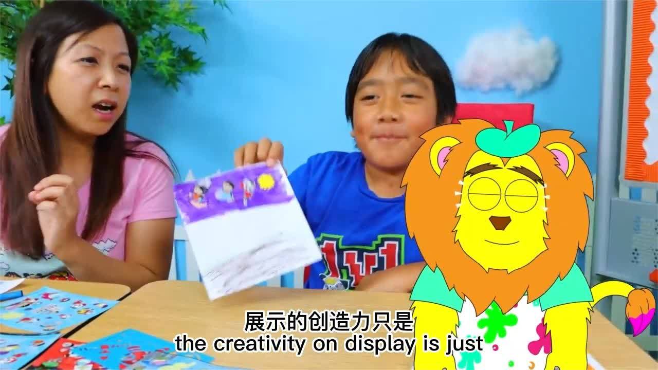 小男孩和妈妈的趣味绘画手工课堂角色扮演老师和学生亲子互动游戏