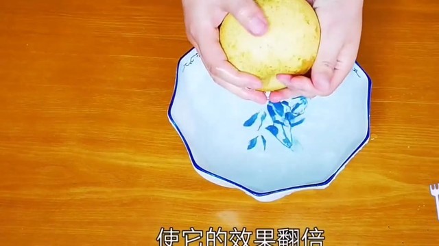 天气干燥,就要喝冰糖雪梨,在家就能做,止咳化痰