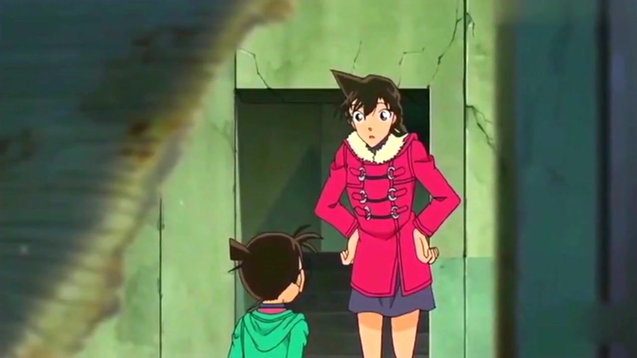 小兰再次质问柯南身份,这次柯南出了个大招,小兰的心又落下来了