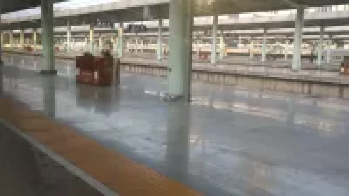 20191003 T26次列车柳州站发车,遇到K1192次列车和G2909次列车