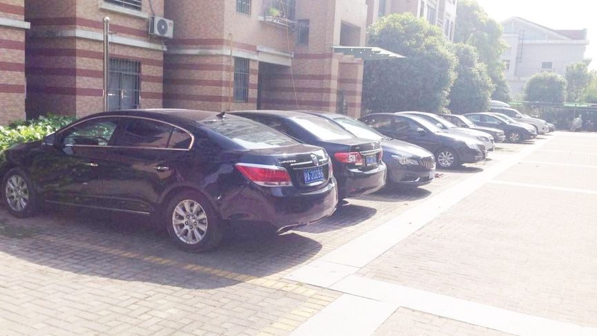 买了停车位了,停车还要交车位管理费吗?听听物业是怎么解释的