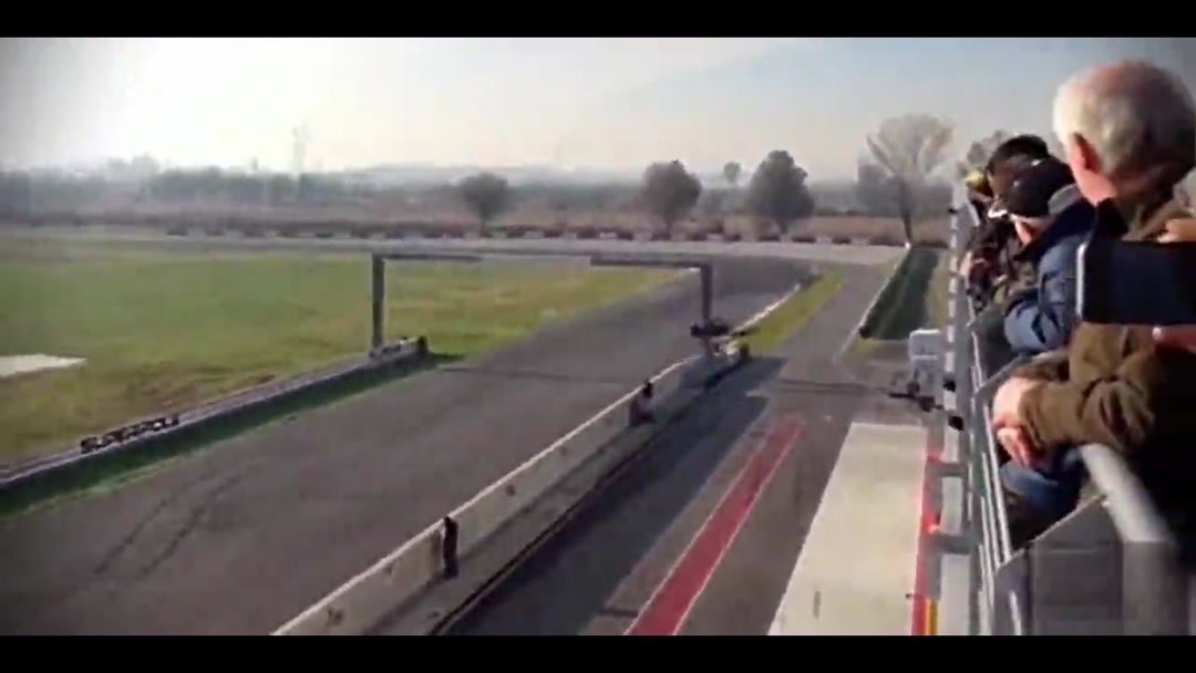 帕加尼Zonda Revolucion赛道狂飙视频