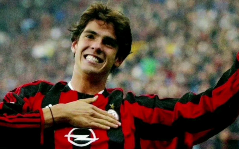 【卡卡/KAKA】足坛白月光 你不能怪c罗 谁不爱熠熠生辉的上帝之子