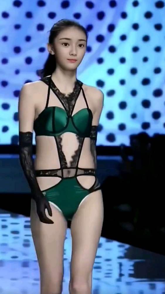 最美的星,内衣秀身材超棒模特,唯美颜值丰满火辣身材气质女神性感...