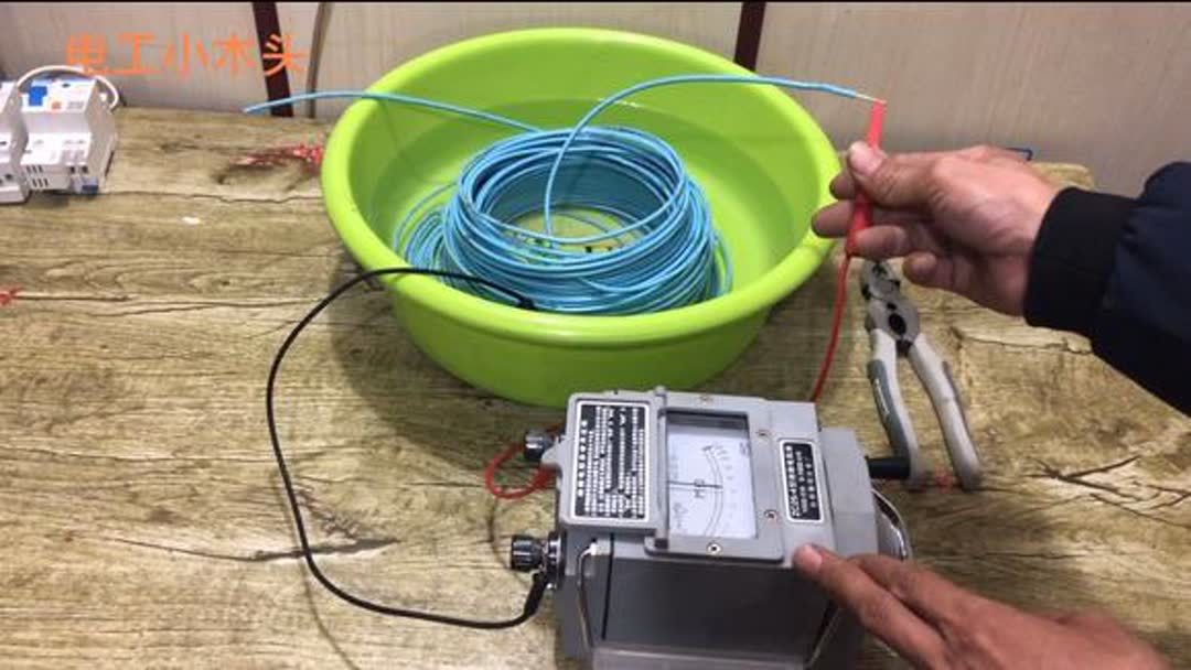 今天做个狠的,对电线绝缘质量检测,厂家看了都害怕