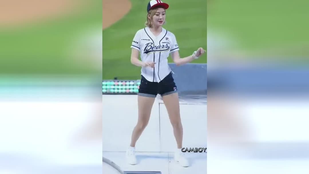 ...棒球职业联赛 饭拍版 18\u002F05\u002F16 - 韩国群星音乐短片模仿...