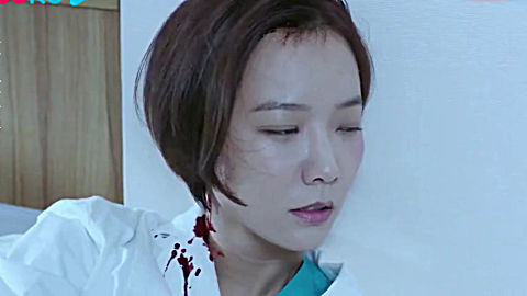 病人抢救无效死亡,家属情绪失控,竟一拳打向医生,结果悲剧了!