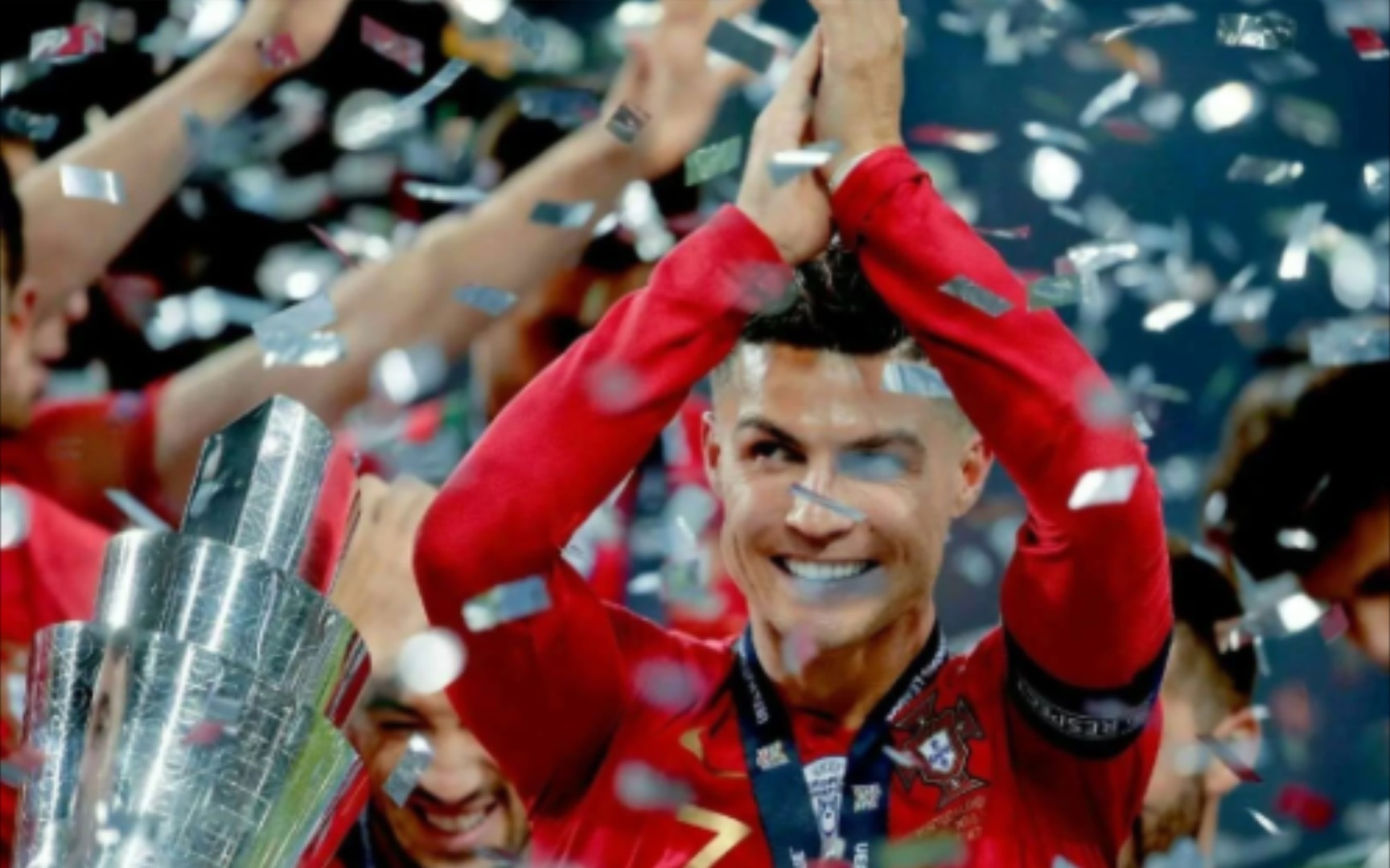 “C罗连续4个世界杯都有进球,历史上只有4人能做到,今天他能否继续...