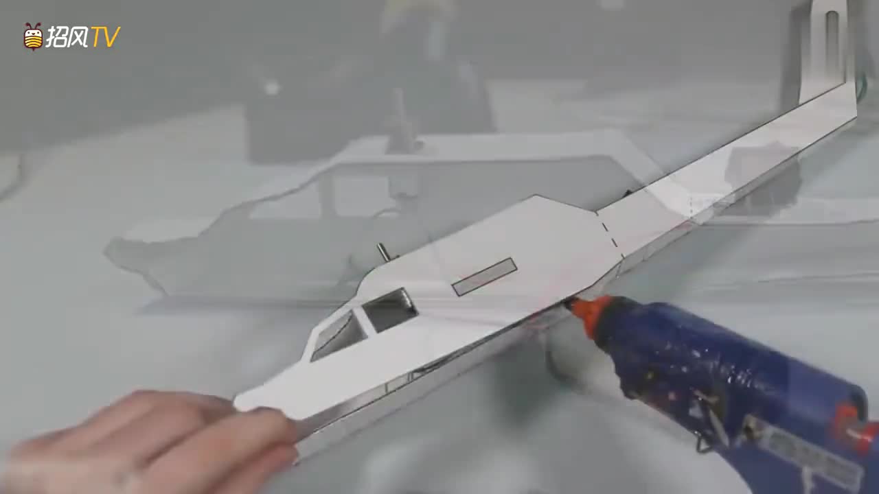 用纸板制作的直升机模型,玩起来一点也不比买的差!