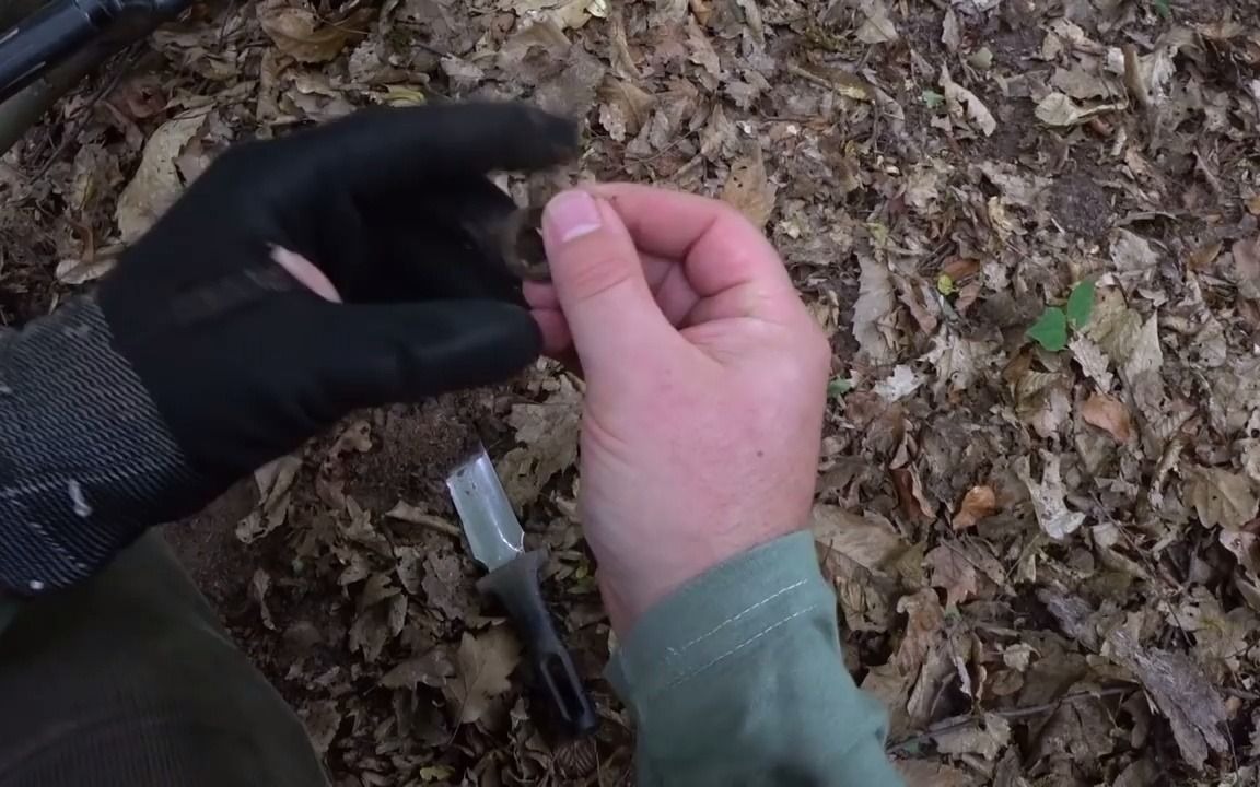 金属探测器寻宝,三分钟就找到了金子!