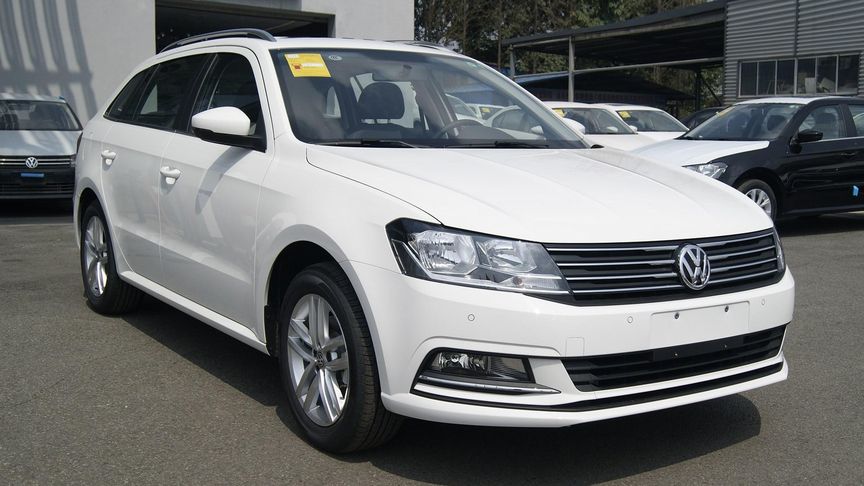 帮朋友找车17年白色朗行,油耗感人旅游家用两不误!