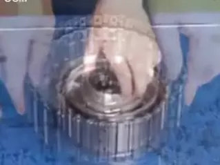 BYD比亚迪汽车维修视频-30倒挡和超速离合器的拆装