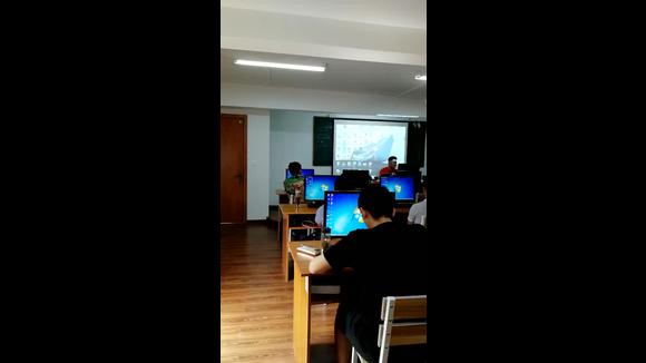 付老师讲的工程预算课程,特别详细实用,小伙伴们学的也是很认真