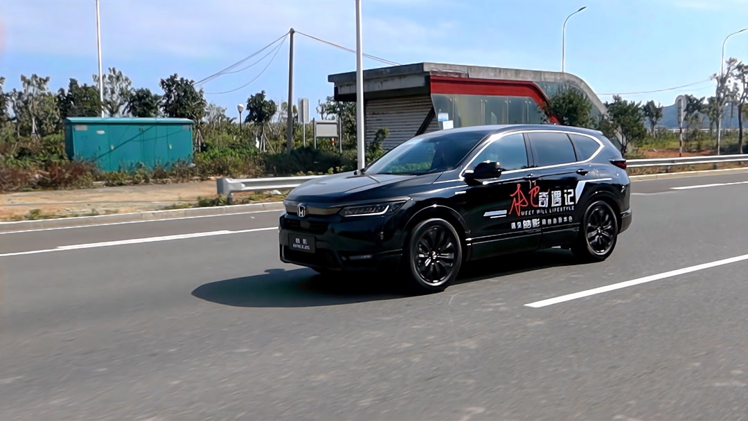黑化的家用暖男!试驾本田皓影锐·混动,省油好开还够劲