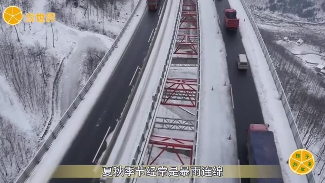 四川一座钢管桁架梁公路桥:能抗9级地震,行驶在桥上像在云端