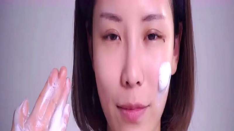 正确的洗脸方法跟我学,现在没几个人知道正确方法,跟我学一下吧