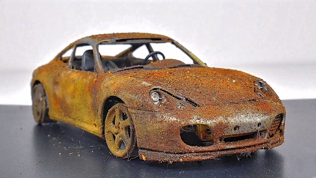 没人要的模型车,他一声不吭给翻新了,男人的快乐就是这么简单