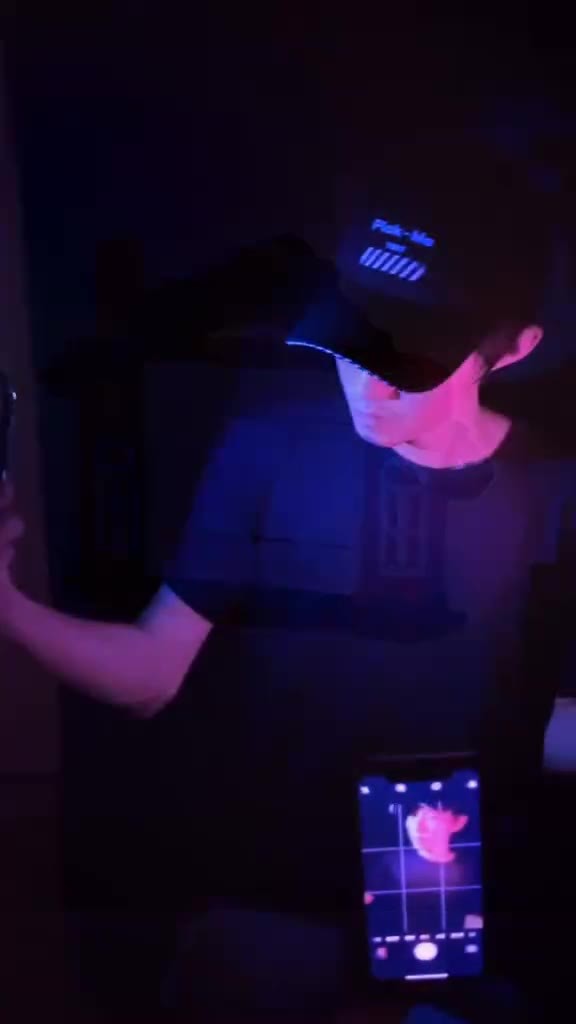 自制超酷的红蓝灯拍照,连RGB灯都省了,我是不是该换头像了