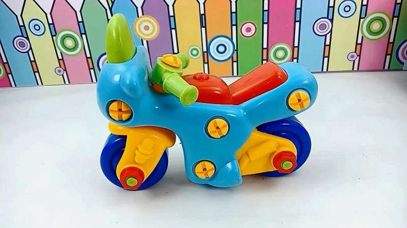 拆卸组装摩托车的方向盘