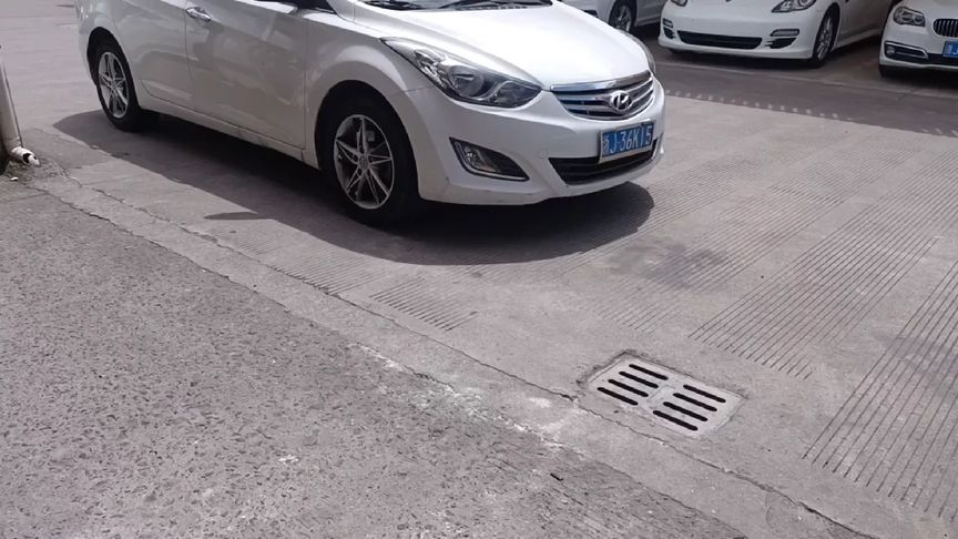 2013.4上牌,现代朗动自动挡个人一手车,首付1.6w