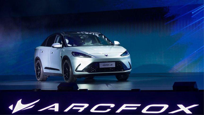 新车快讯|联合华为打造自动驾驶,极狐阿尔法S上市,25.19万起售