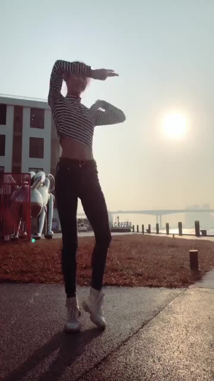 早上课前拍的,时间有点赶琵琶行,希望小伙伴们喜欢