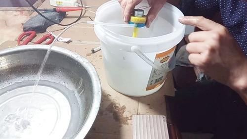 鱼缸抽水泵还用费钱买?手把手教您,一分钱不花