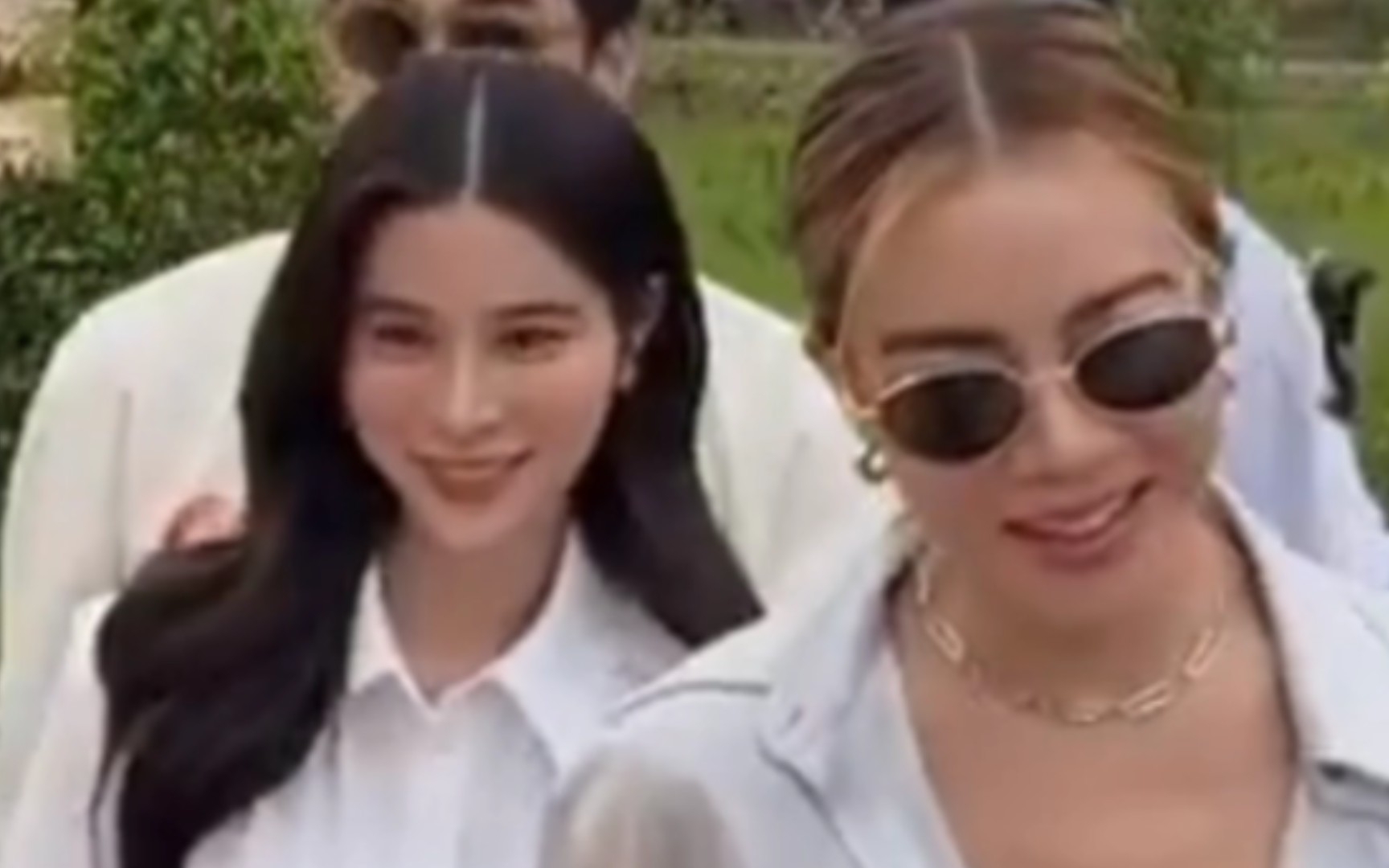 【缠爱之根】姐姐妹妹线下活动,牵手手