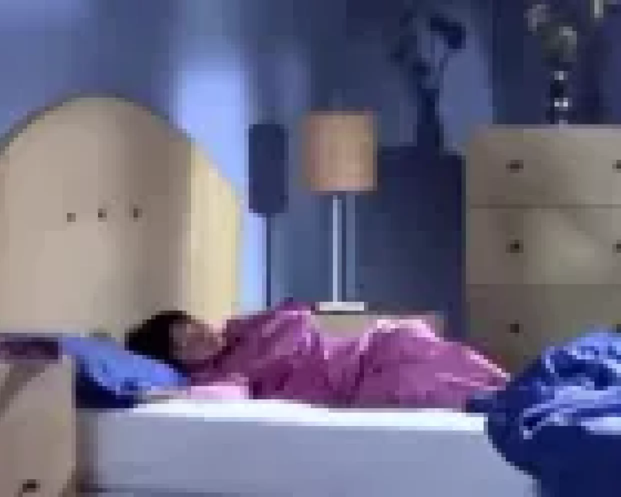 charm夜用卫生巾广告