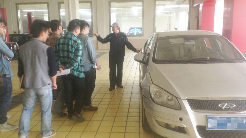 想买二手车,如何辨别是不是事故车?没经验的新手这样判断就可以