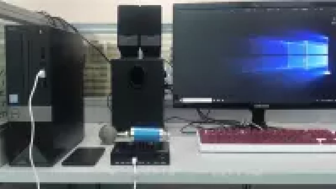 纽曼SI直播声卡连接电脑的教学视频