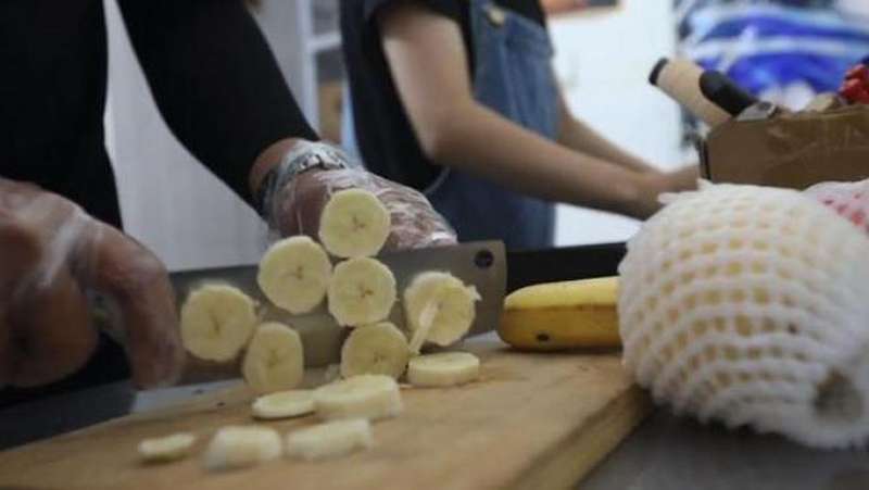 在校大学生创业年赚十万,带动同学做兼职