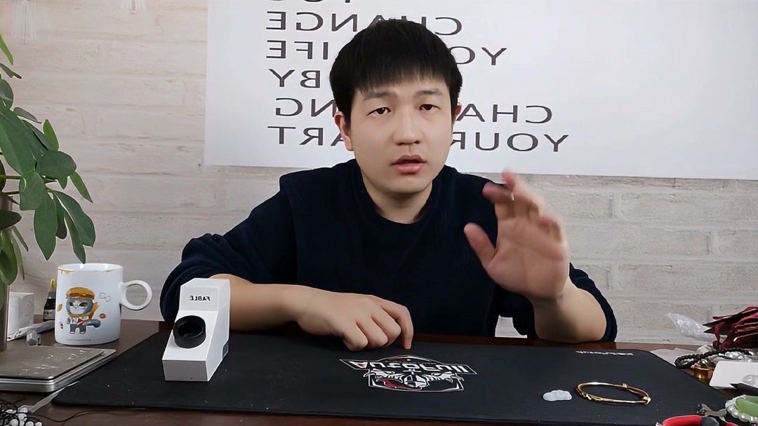 粉丝发图咨询灰色翡翠有没有价值?木子带你了解